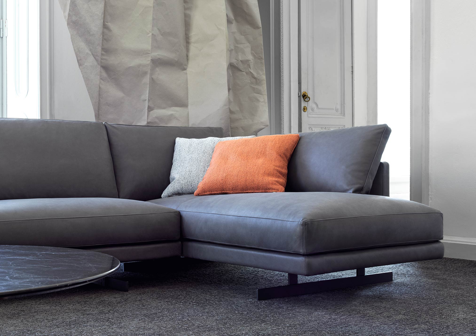 Sofa mit Meridienne Dee Dee – BertO