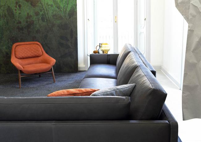 Sofa mit Meridienne Dee Dee – BertO